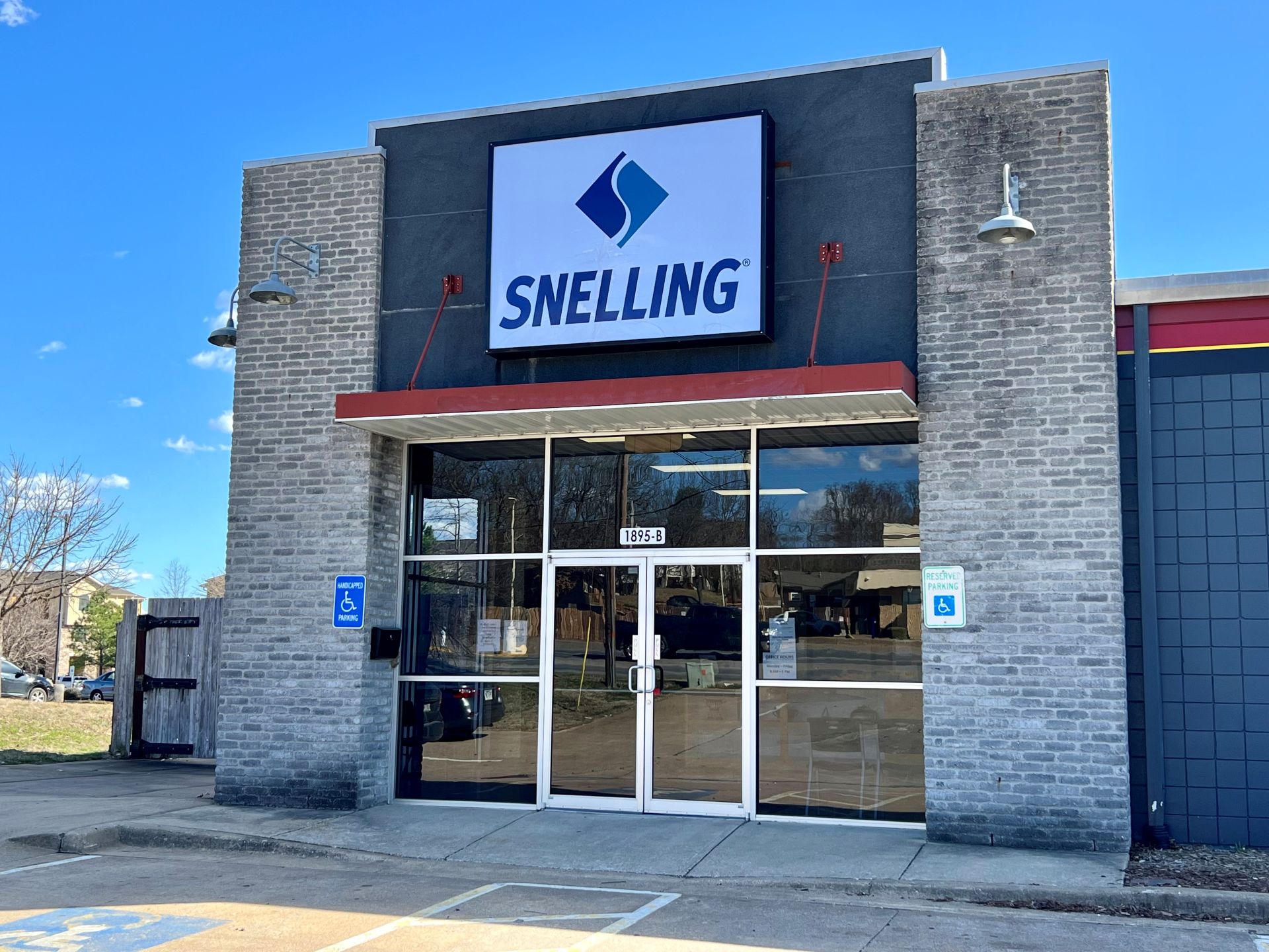 Snelling Fayetteville - Snelling
